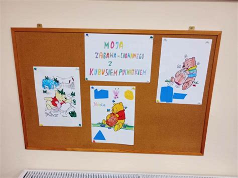 Zabawa W Chowanego Z Kubusiem Puchatkiem Miejska Biblioteka