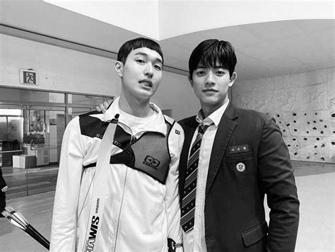 Pin De Giuseppina Caddeo En Non Siamo Pi Vivi Actrices Lee Kyu Hyung Fotos De Perfil Whatsapp