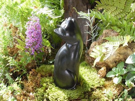 Black Cat Statuemoon Gazing Cat Statuewiccan Decor Altar Decoration