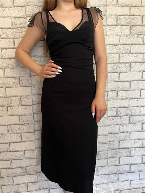 Святкова вечірня сукня міді з мереживом розмір S — ціна 287 грн у каталозі Сукні міді Купити