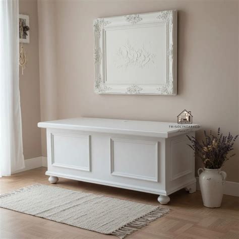 Cassapanca In Legno Bianco Con Apertura A Ribalta Un Tocco Di Eleganza