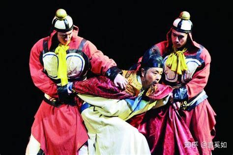 仇英和崔子忠两位画家谁笔下的春夜宴从弟桃花园序更懂李白的心事 知乎