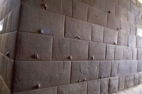 piedras megalíticas en Baalbeck Puma Punku Machu Pichu Sacsayhuamán