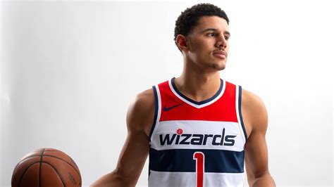 Wizards Rookie Johnny Davis Learning About Nba Fatherhood The