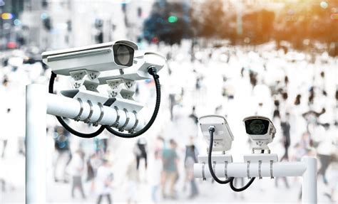 기계 학습 분석 사람 기술 인공 지능 빅 데이터 Iot 개념을 식별합니다 Cctv 보안 카메라와 얼굴 인식 사람들이 스마트 도시 소통량에 가상현실에 대한 스톡 사진 및 기타