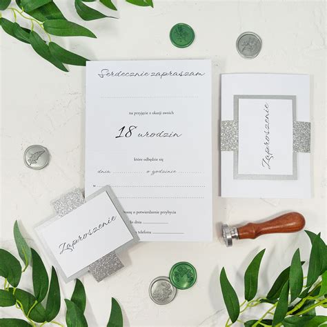 Eleganckie Zaproszenia Na Urodziny Ze Srebrn Brokatow Opask Do