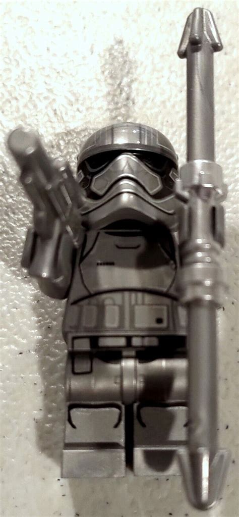 LEGO STAR WARS Captain Phasma Minifigure SW ContentStudio Blog