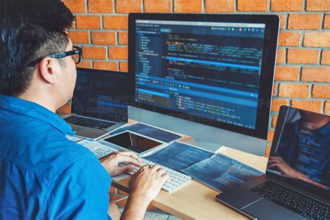 Java高清图片 开发程序员开发网站设计和编码技术 人像图片免费下载格式6000像素编号64726984 千图网