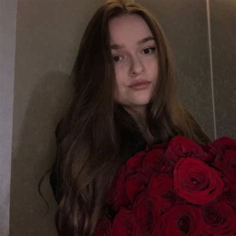 Ar Lesya Threads Say More