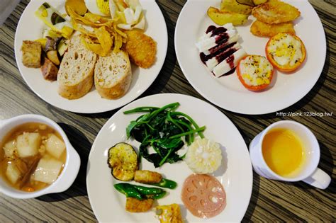 【台中北屯區蔬食吃到飽】陶然左岸健康蔬食餐廳。採用小農生產的蔬果製成的餐點，道道美味又營養