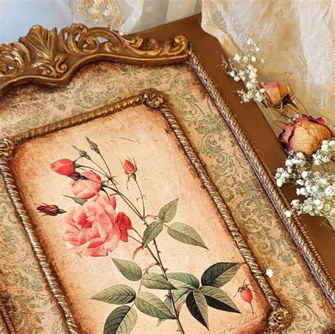 Shabby Chic Wall Plaque With Woodubend Mouldings