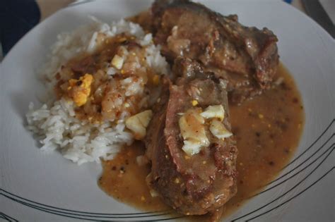 el señol javiel se mete a cocinillas abril