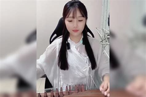 始于初见，止于终老。想和你一不小心到白头，与你共黄昏，问你粥可温白头