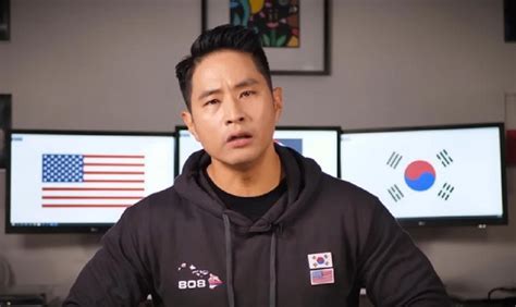 유승준 폭풍 속 완벽한 평화…입국 제한 논란 속 가족사진 공개