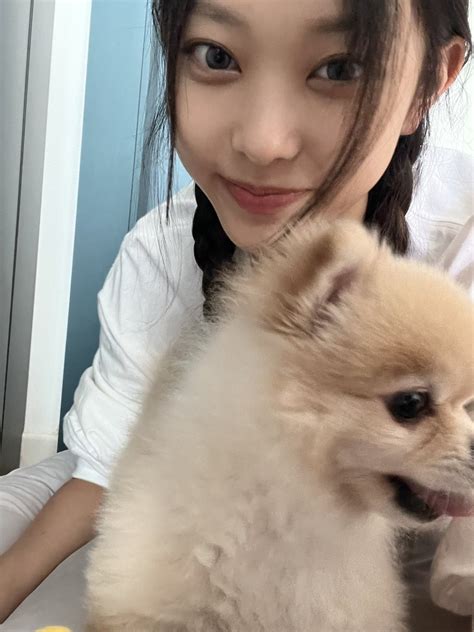 Newjeans On Twitter 요즘 날씨 많이 추워졌죠 저는 어제 너무 추워서 깜짝 놀랐어요 ㅎㅎ 옷 따뜻하게 입고 감기 조심하세요 🤧 사진은 저와 방글이에요