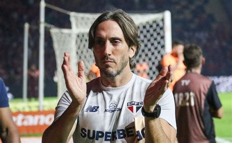 Reforço Pedido Por Zubeldía Fernández Chegaria Ao São Paulo Por Dois Anos