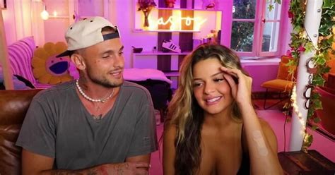 Bastos Confond Café Et Club De Strip Belle Le Clashe Fort Vidéo