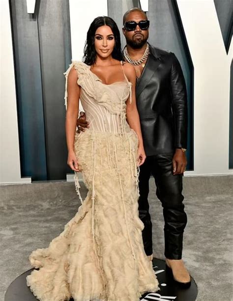 Kim Kardashian Thất Vọng Về Chồng Cũ Kanye West Khi Cáo Buộc Mẹ Cô Là