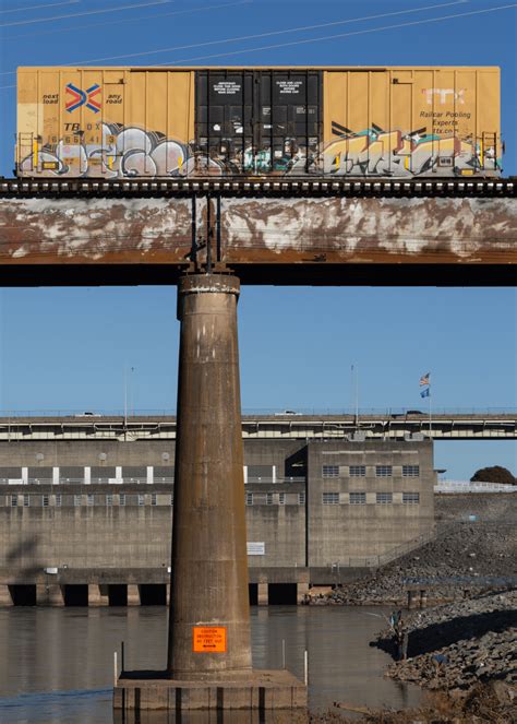 Jigl Snack R Freights