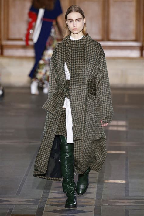Toga Ready To Wear Fall Winter 2017 London – NOWFASHION