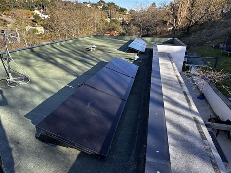 This Terminal Installer Also Makes Solar Panels