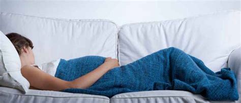 प्रेग्नेंसी के दौरान सोते हुए रखें इन 7 बातों का ख्याल