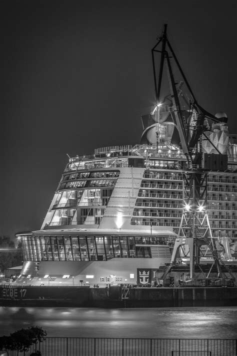 Quantum Of The Seas In Hamburg Stefan On Tourde