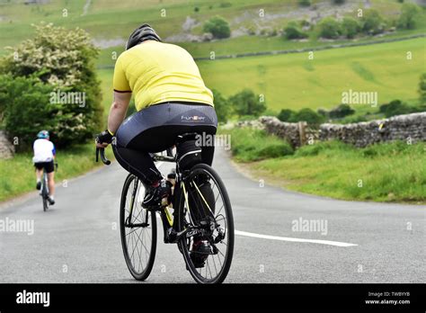 Edat Pen E Ay I E I Fat Man On Bike Pil Aktivite G N Bat M