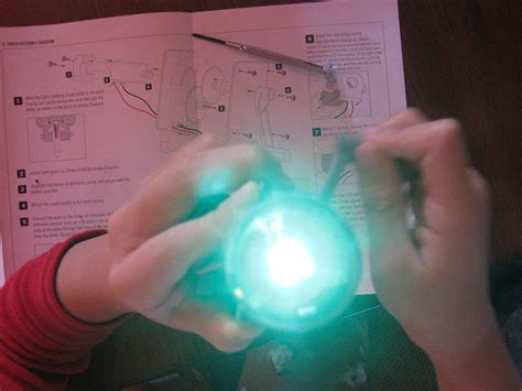 Review Of The Green Science Dynamo Torch From 4M Sky On Tech
