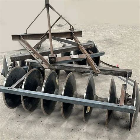 Mild Steel 450 Kg 14 Disc Tractor Harrow For Agriculture Size 6x3x4