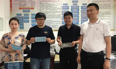 蒙古文扎鲁特旗委编办党支部开展“为党员过政治生日”主题党日活动澎湃号·政务澎湃新闻 The Paper