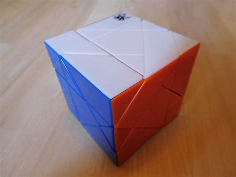 Strategy How Can One Solve A Rubik S Cube Without Relying On Guides Algorithms Puzzling