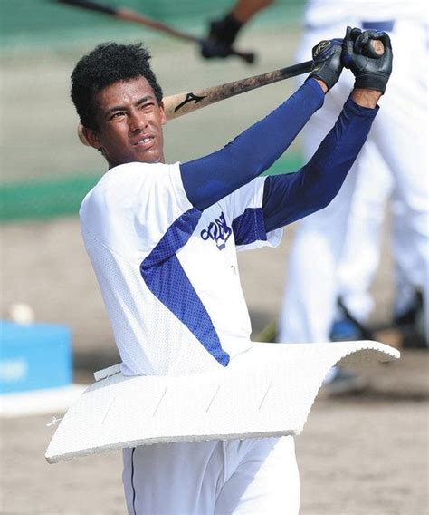 【野球】中日・ブライト健太、立浪監督考案の「ブラリーナ」トレーニングで打撃修正 見た目のインパクトは抜群 ニーニーφ★