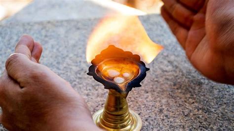 घर में वास्तु दोष से हैं परेशान बिना पैसा खर्च किए इस तरह करें दूर
