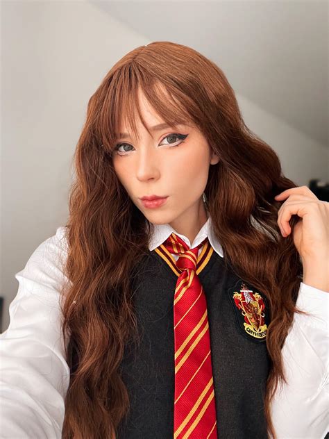 Hermione Granger From Harry Potter Cosplay By Sweetiefox Rcawwsplay