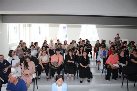 ბათუმის ფიზიკა მათემატიკის საჯარო სკოლა Home