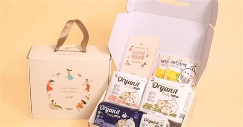 몰랑이가 그려진 월경선물세트 올리브영에서 만나요