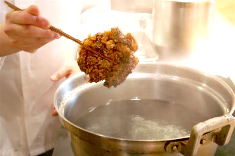 飯田橋の天麩羅専門店『一心 金子』でランチ。江戸前の“粋”な心を感じるお手頃価格の天丼｜さんたつ By 散歩の達人