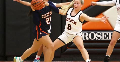 Carpenter Roseburg Girls Fend Off Caldera 37 30 Prep Girls