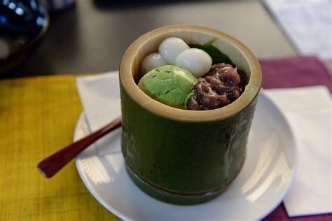 竹筒紅豆抹茶冰淇淋 和湯式的配料很接近但主角換成了抹茶冰淇淋非常非常濃郁算是重口味的選擇 I Ta Tsai Flickr