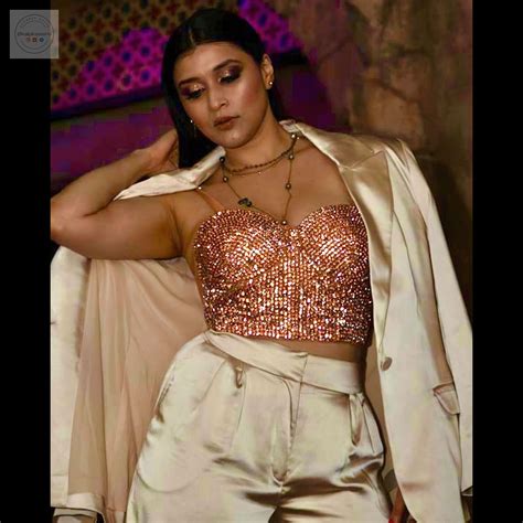 Mannara Chopra wide armpits and deep cleavage : r/kalpikaworld