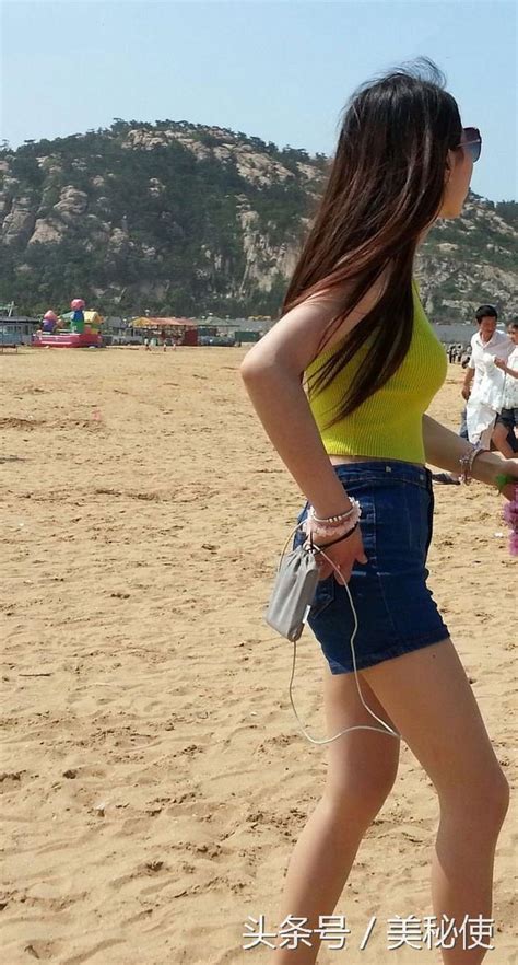 街拍：沙灘上拍到的性感美女 身材了得 每日頭條