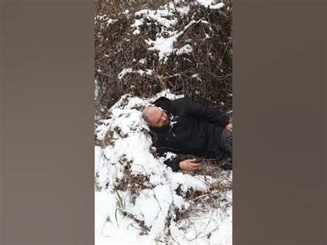 Ежики зимой не спят - YouTube