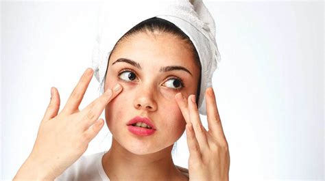 About Face How To Handle Dry Skin Under Your Eyes