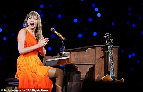 Fans Von Taylor Swift Sind Davon überzeugt Dass Der Popstar „heimlich