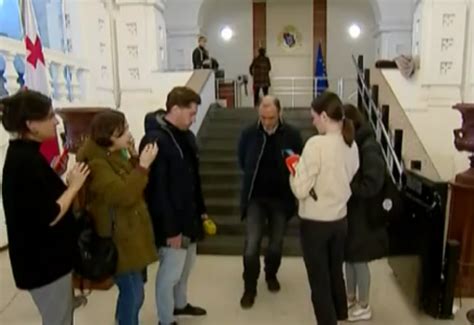 მწვანე სკოლის დირექტორი განათლების სამინისტროში დაიბარეს