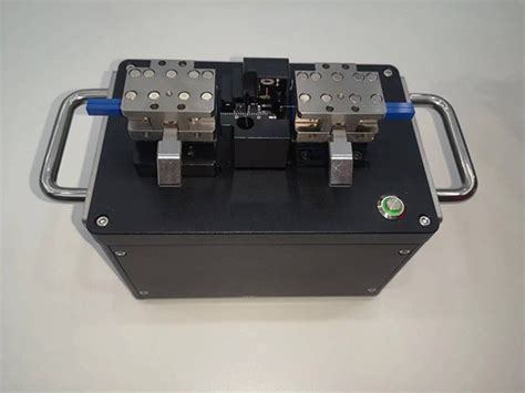 China Laser Generator High Precision Fiber Cleaver Manufacturers