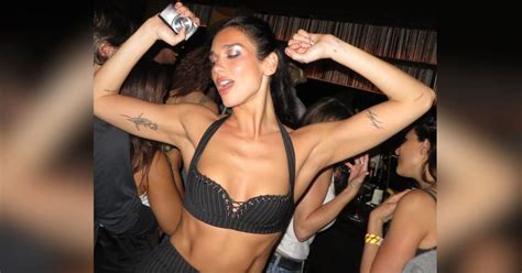 Dua Lipa Flashes Her Toned Abs In Pics From Her Tour In New Zealand