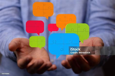 퍼즐 조각이 남자의 손 위에 떠 있는 다채로운 말풍선 아이콘의 3d 렌더링 퍼즐에 대한 스톡 사진 및 기타 이미지 퍼즐 풍선 0명 Istock