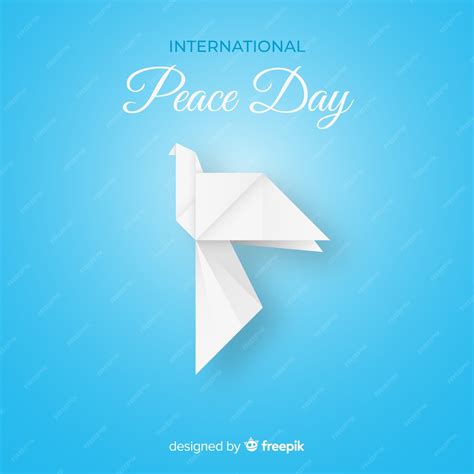 Оригами белый голубь на синем фоне Бесплатно векторы